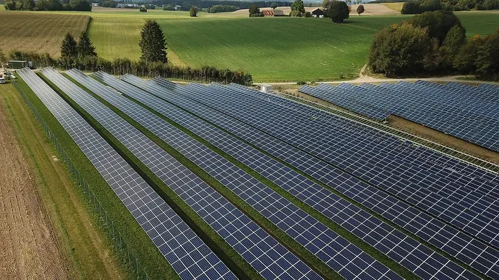 T1 Energy Q2 Advancements: New Supply & Utility Deals Amid Losses