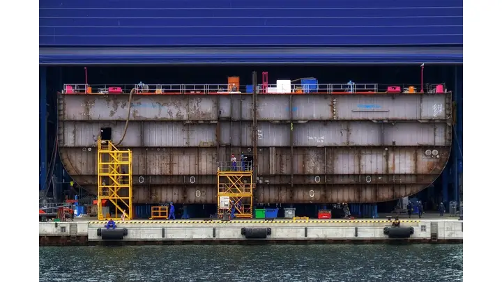 China's Global Shipbuilding Order Share Falls to 65% in 2025