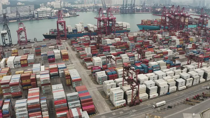 Baozhou Shipping Orders Up to Four 2,700 TEU Feeder Vessels from Chinese Shipyards