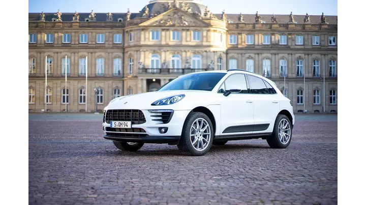 Porsche CEO Blume Seeks Further Cost-Cutting Amid Global Challenges