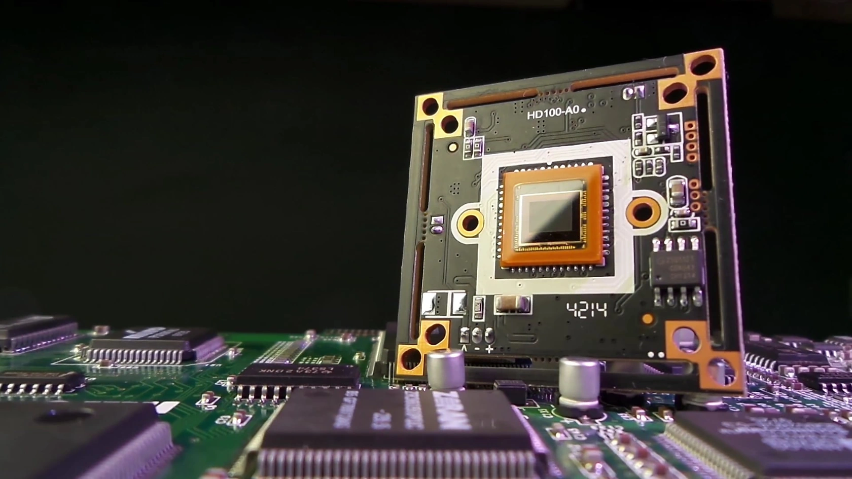 Intel Joins Musk's Terafab Semiconductor Venture with New Chiplet Tech
