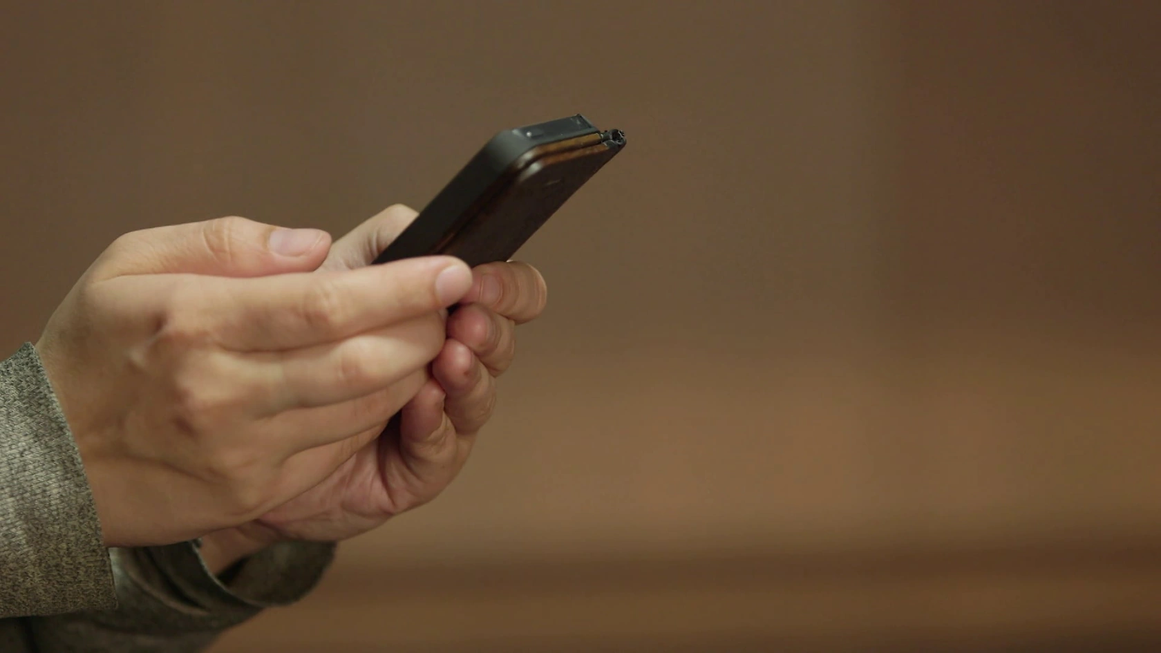 Apple iPhone Shipments Surge in China Amid Market Decline