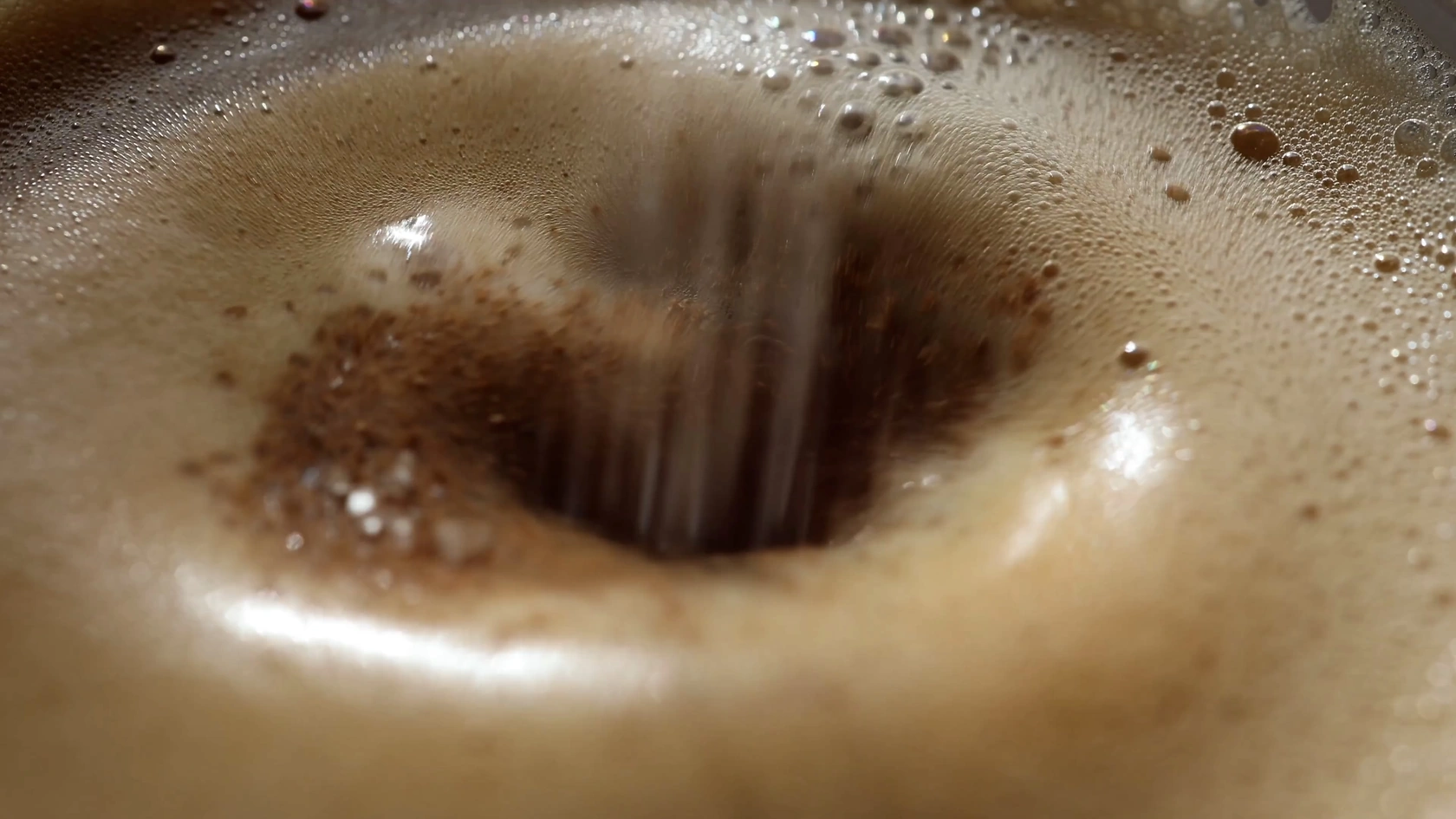 Germany's Sugary Drink Production Dominates Over Light Variants in 2024