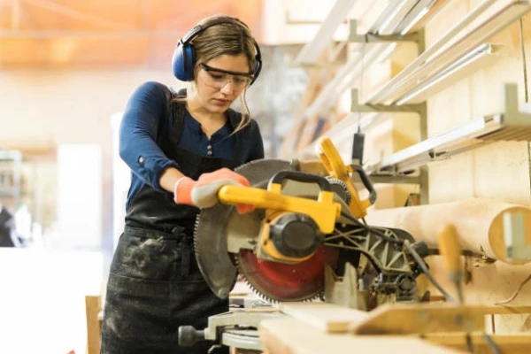 China's Wood Slicing Machine Export Grows Significantly to $29M in March 2023