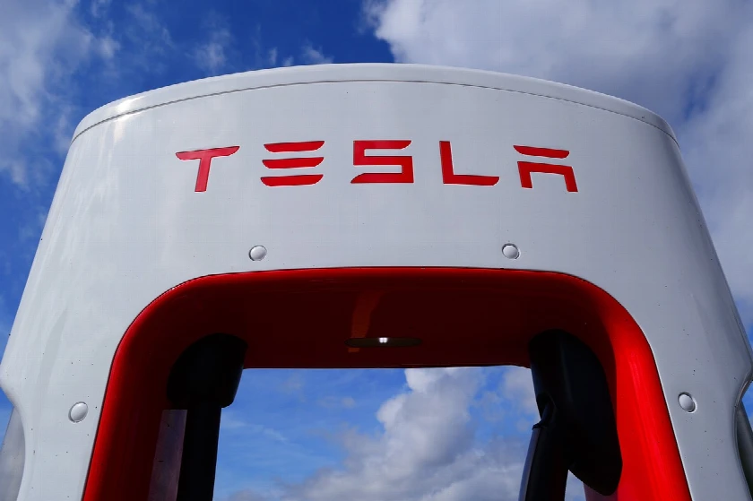 Tesla Outshines Chinese Competitors in Assisted Driving Test